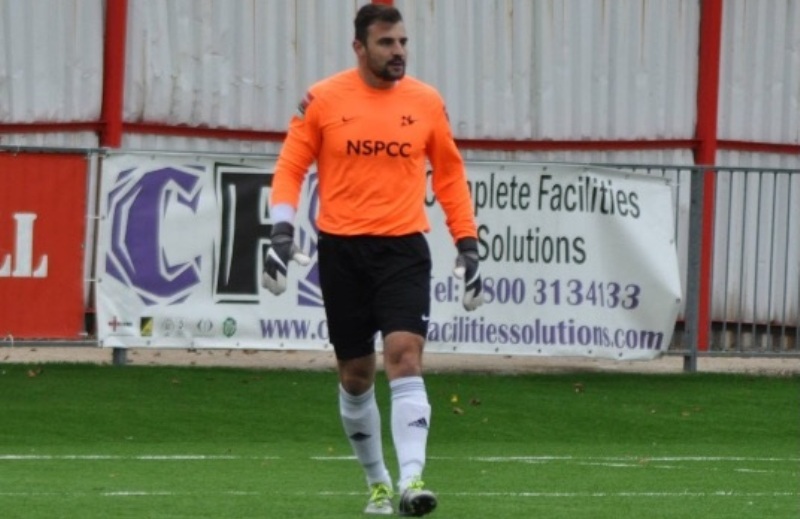 Former Chelsea goalkeeper comes out of retirement to keep clean sheet ...