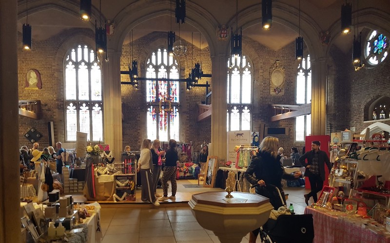 Small business owners in Putney raise money for foodbank with pop-up ...