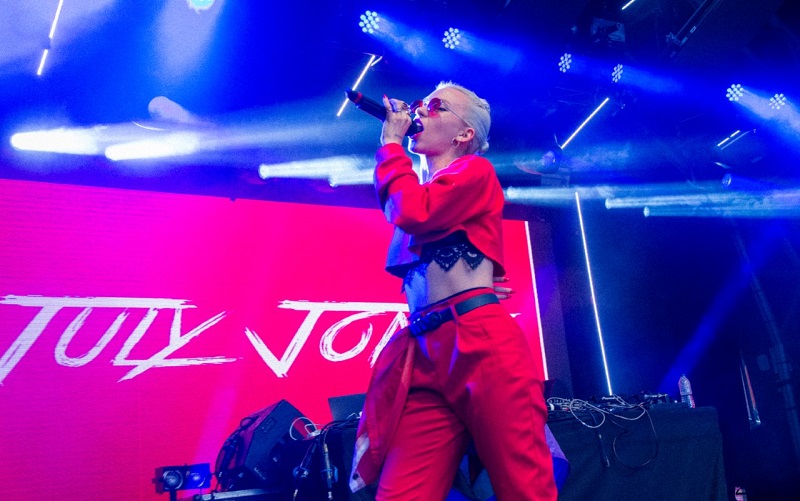 Wandsworth popstar July Jones promotes mental health awareness week ...