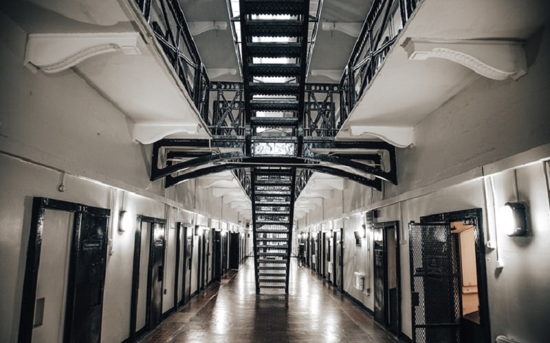 The Bard behind bars: How Shakespeare workshops are helping ...