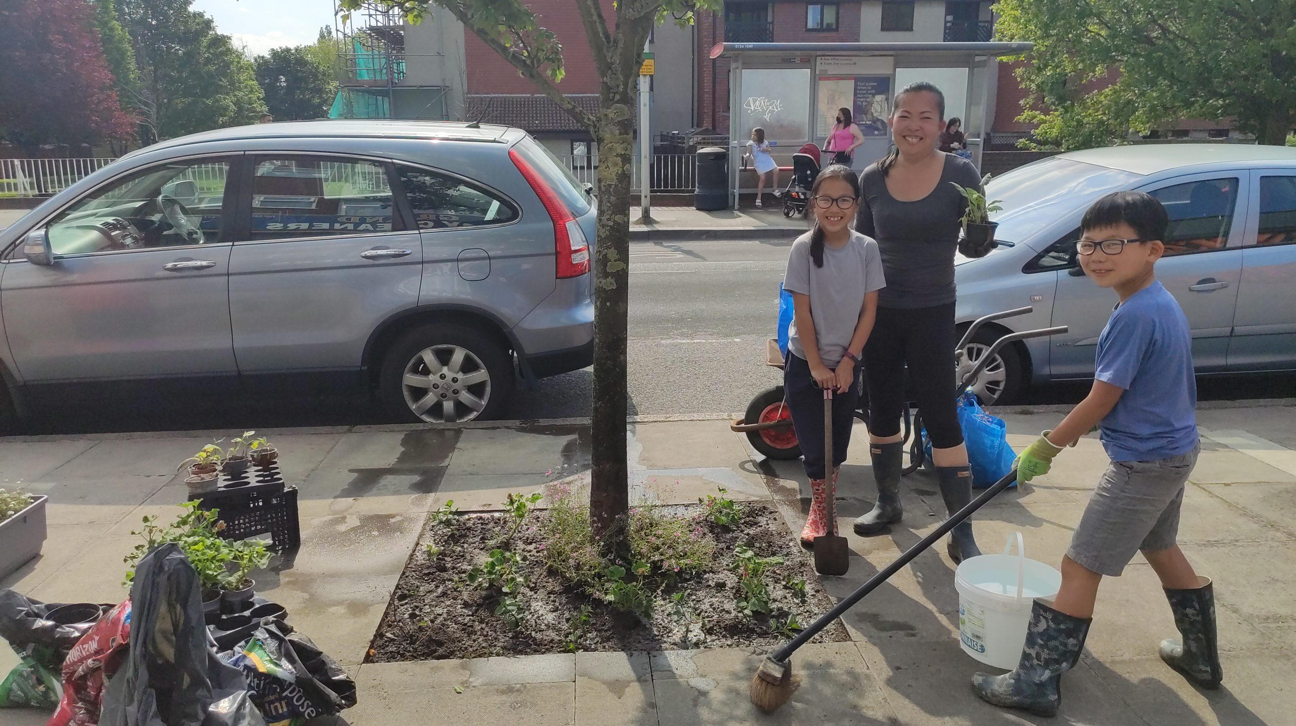 VIDEO: Residents help protect environment through council-backed Merton ...