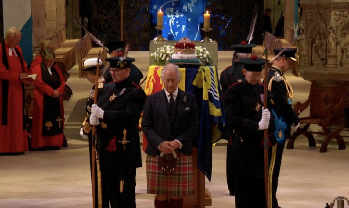 Queen's children stand guard over her coffin in quiet vigil in ...