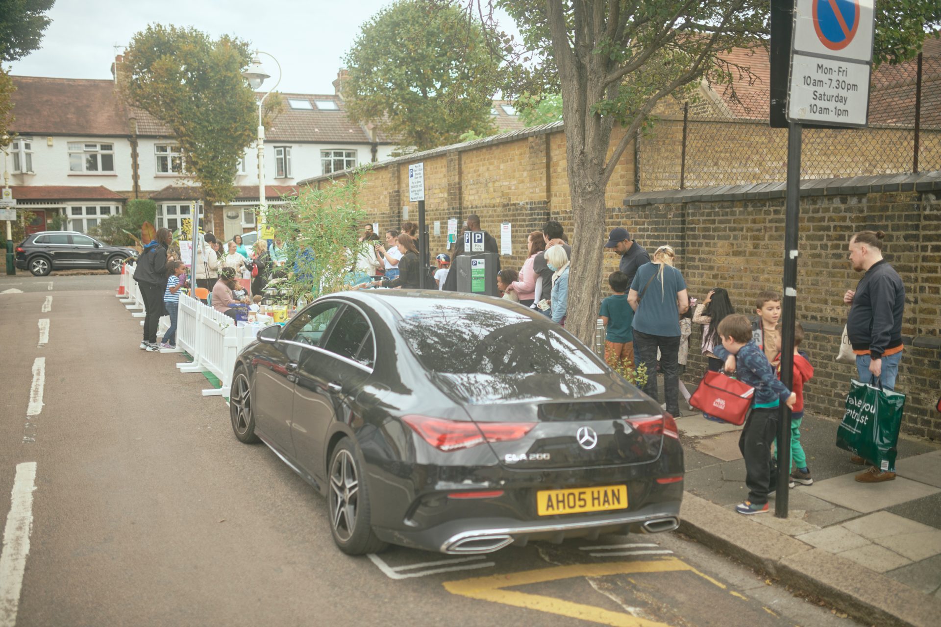 Pop-up parklets in Ealing promoting Possible’s car free success