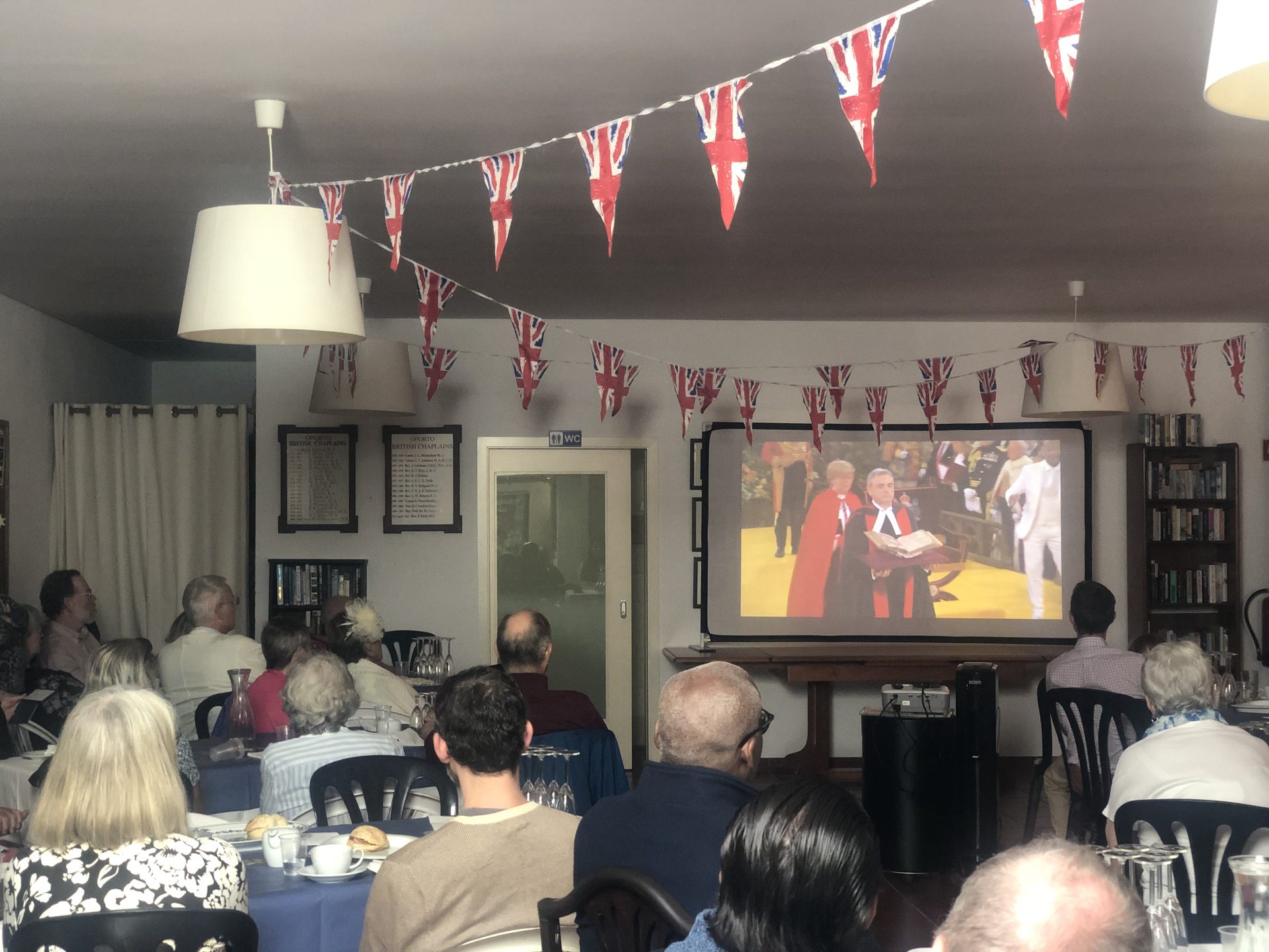 Ex-pats and visitors celebrating the Coronation in Portugal with not a ...