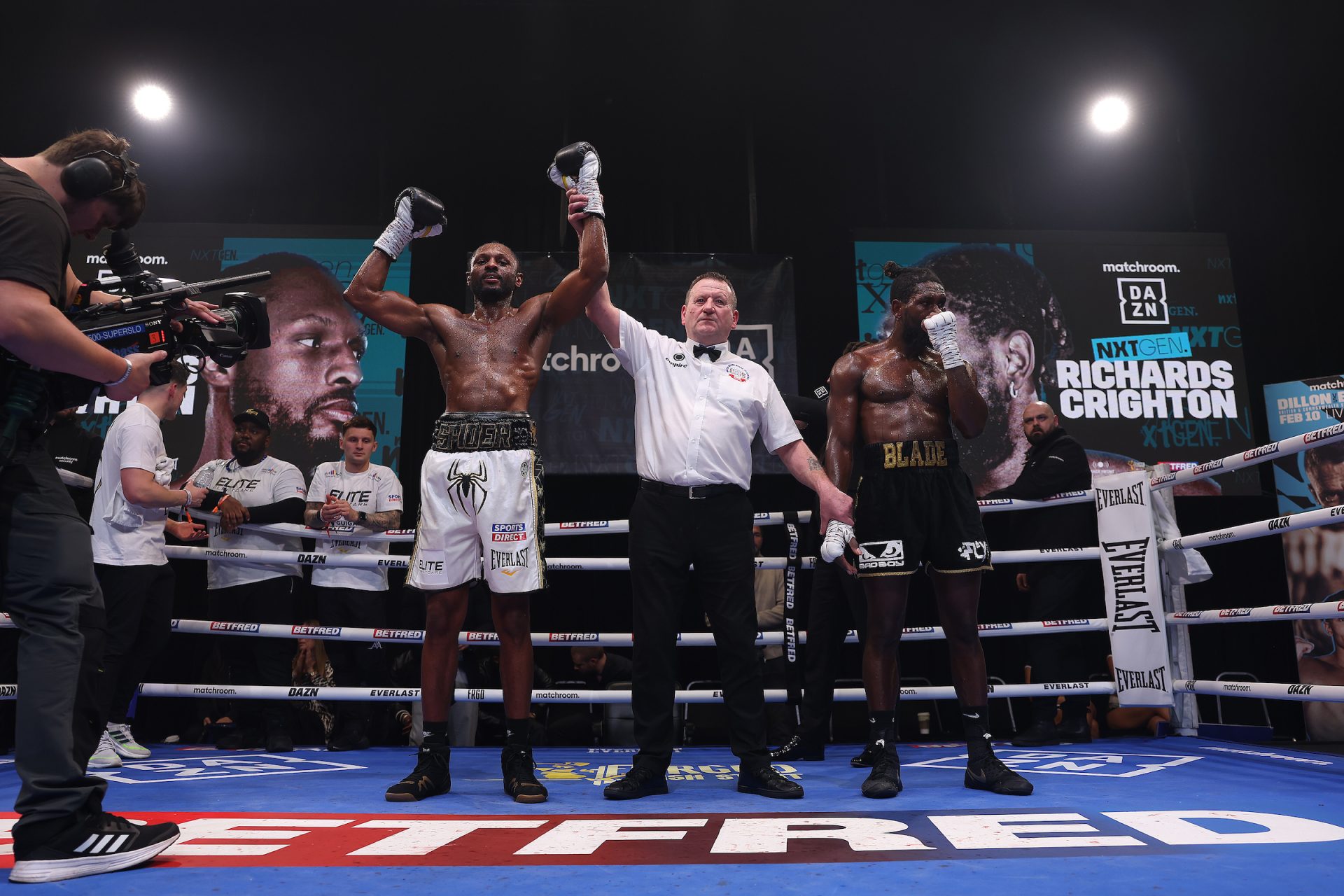 Craig Richards stops Boris Crighton in comeback fight at O2 Arena