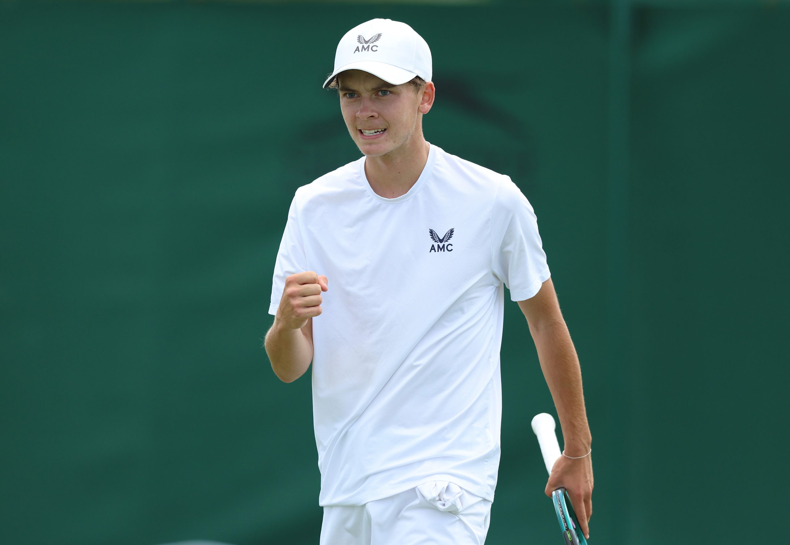 Scottish star Robertson moves into second round at Wimbledon | South ...