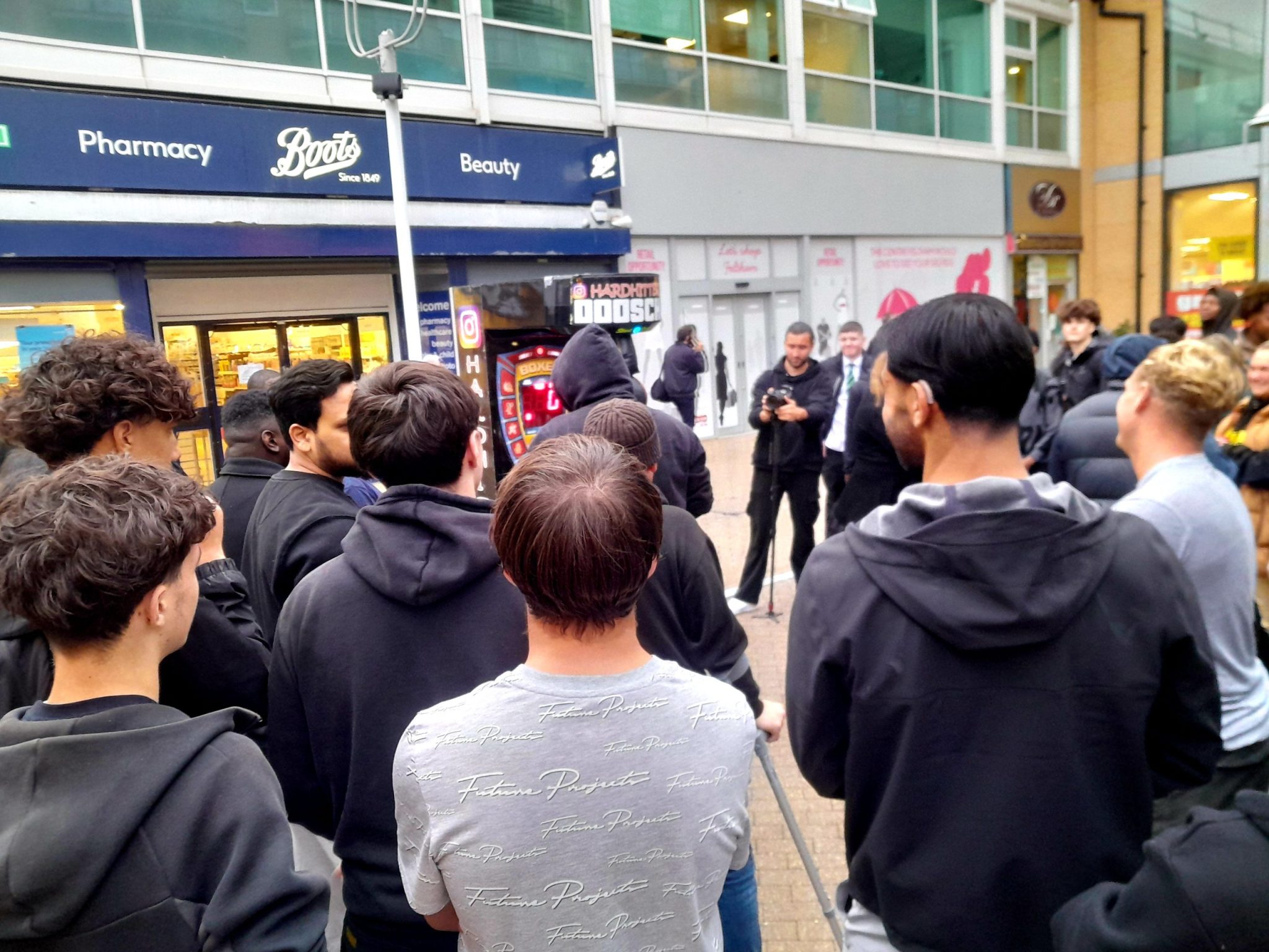 Rise and Thrive and Hardhitterzuk bring viral boxing machine to Feltham ...